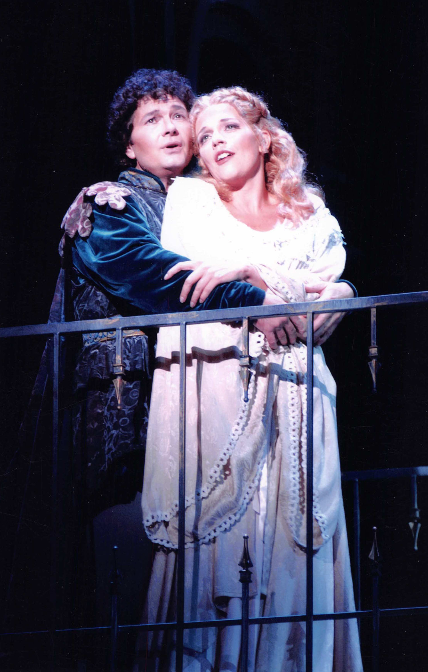 Laura Pedersen, Soprano